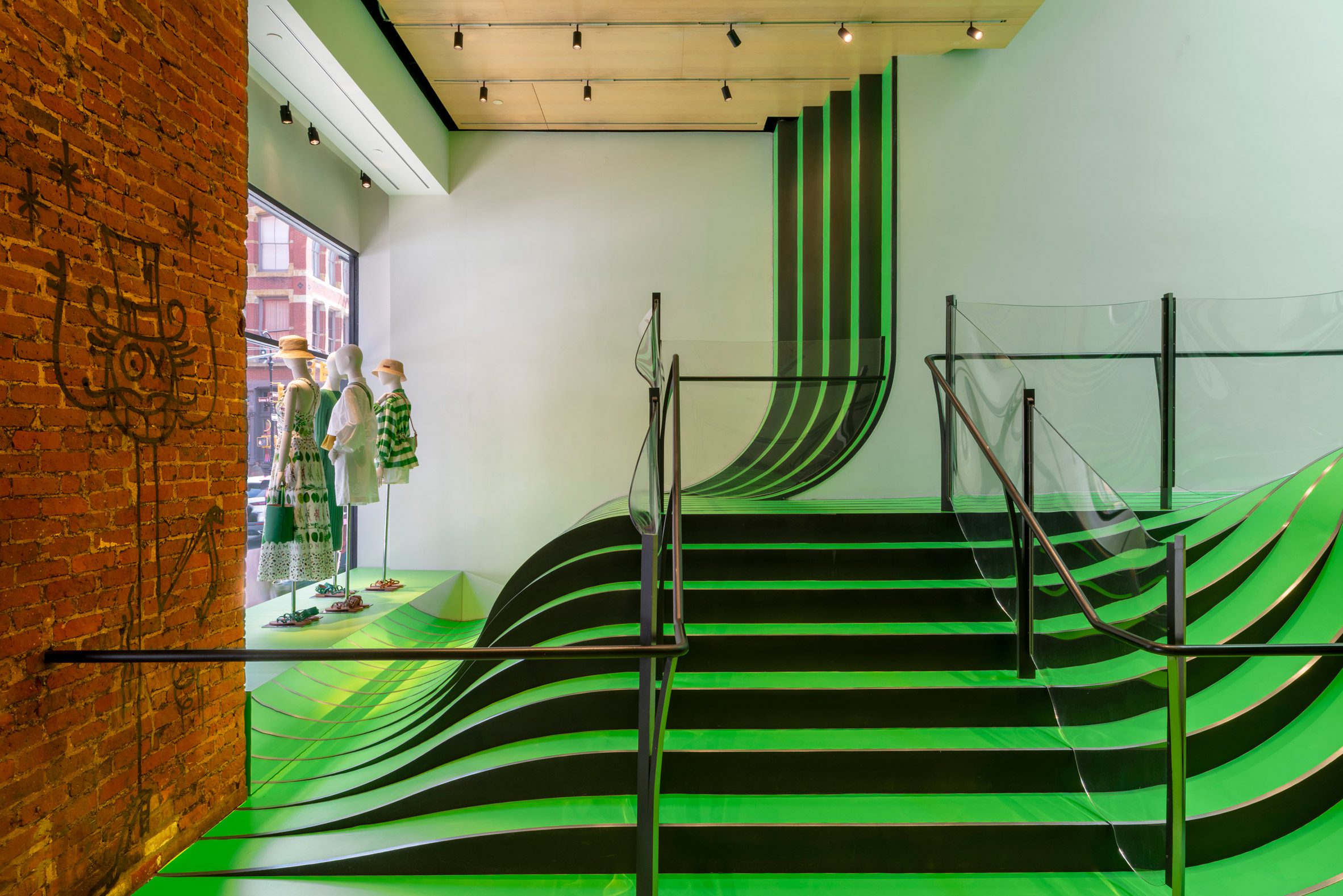 Longchamp SoHo 旗艦店重啟，海澤維克打造藝術新地標 - 建築美學｜新聯陽・新境界